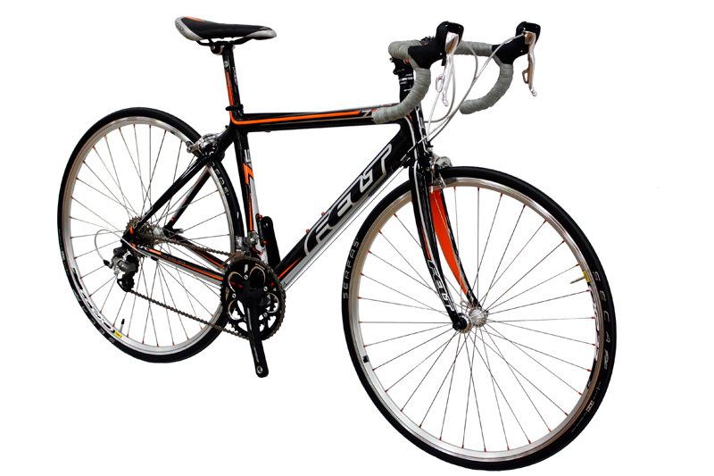 ライトウェイ-101221② FELT レーシングモデルと遜色のない高速巡航性を実現 ～Z6～