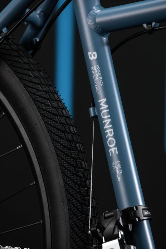 MUNROE CARGO(マンロー・カーゴ) - BOMBTRACK