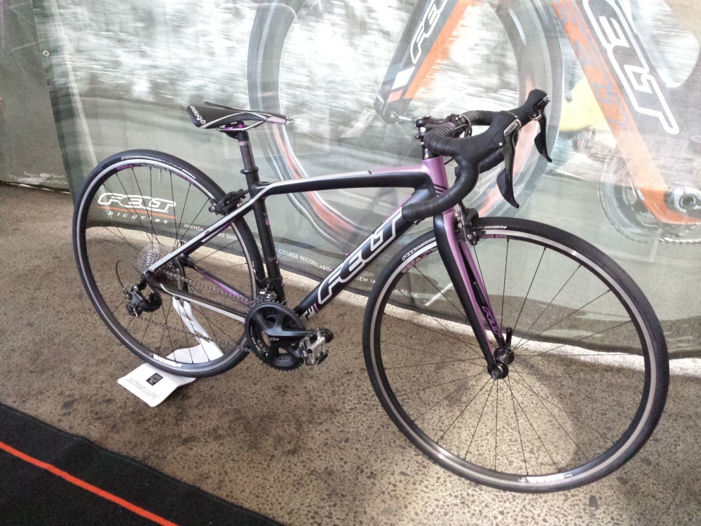 FELTの女性用 アルミロードバイク ZW85を徹底紹介:sa