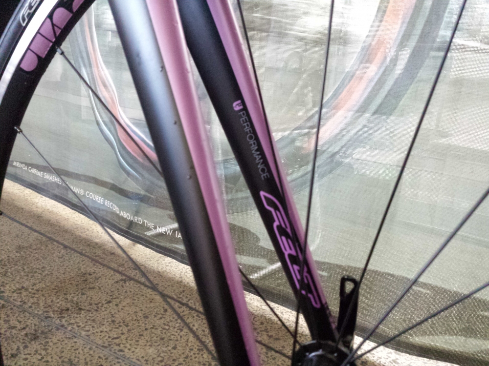 FELTの女性用 アルミロードバイク ZW85を徹底紹介:sa