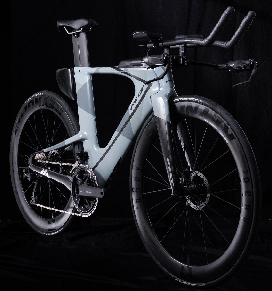 FELT 究極のチャンピオン・トライアスロンバイク、FELT IA Advanced Ultegra Di2 新モデル登場